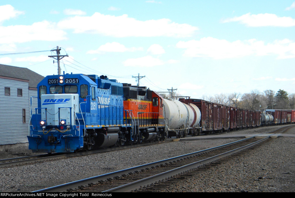 BNSF 2051